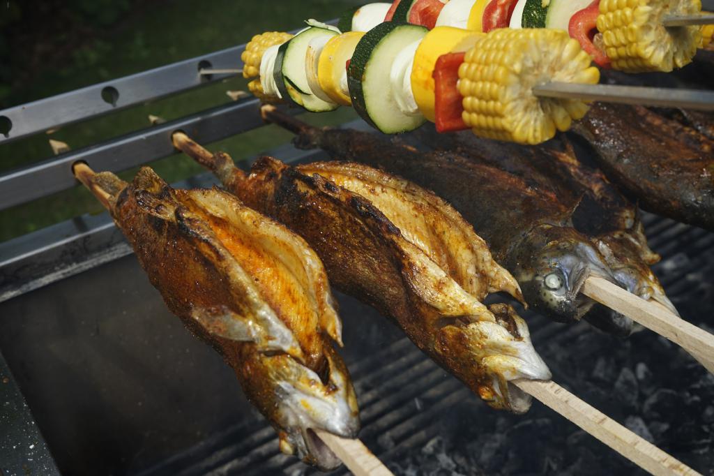 Edelstahl Steckerlfischgrill – Profi Grill für Gastronomie, Events ...
