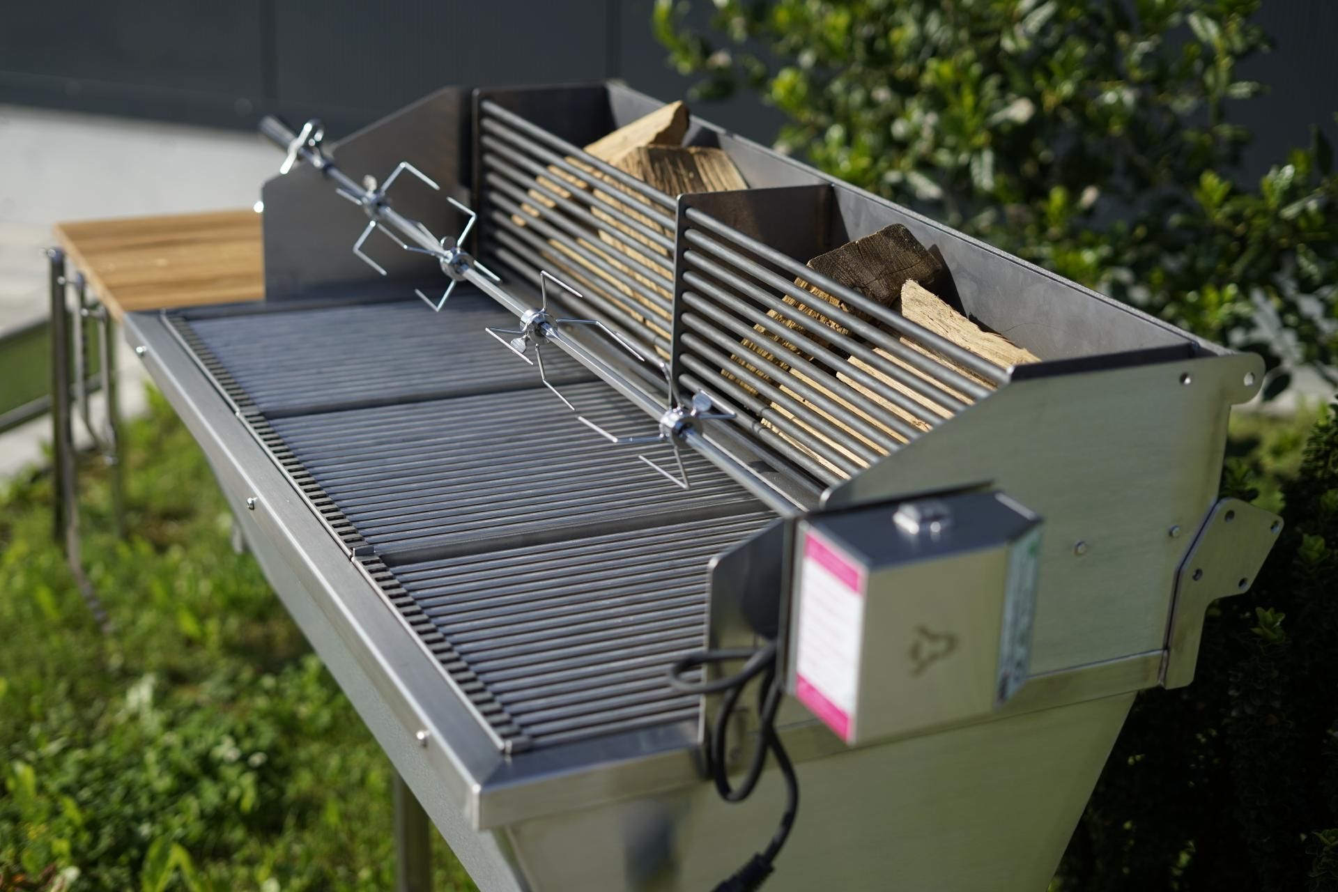 Spießgrill Spanferkelgrill Edelstahl Grill Rotisserie Holzkohle